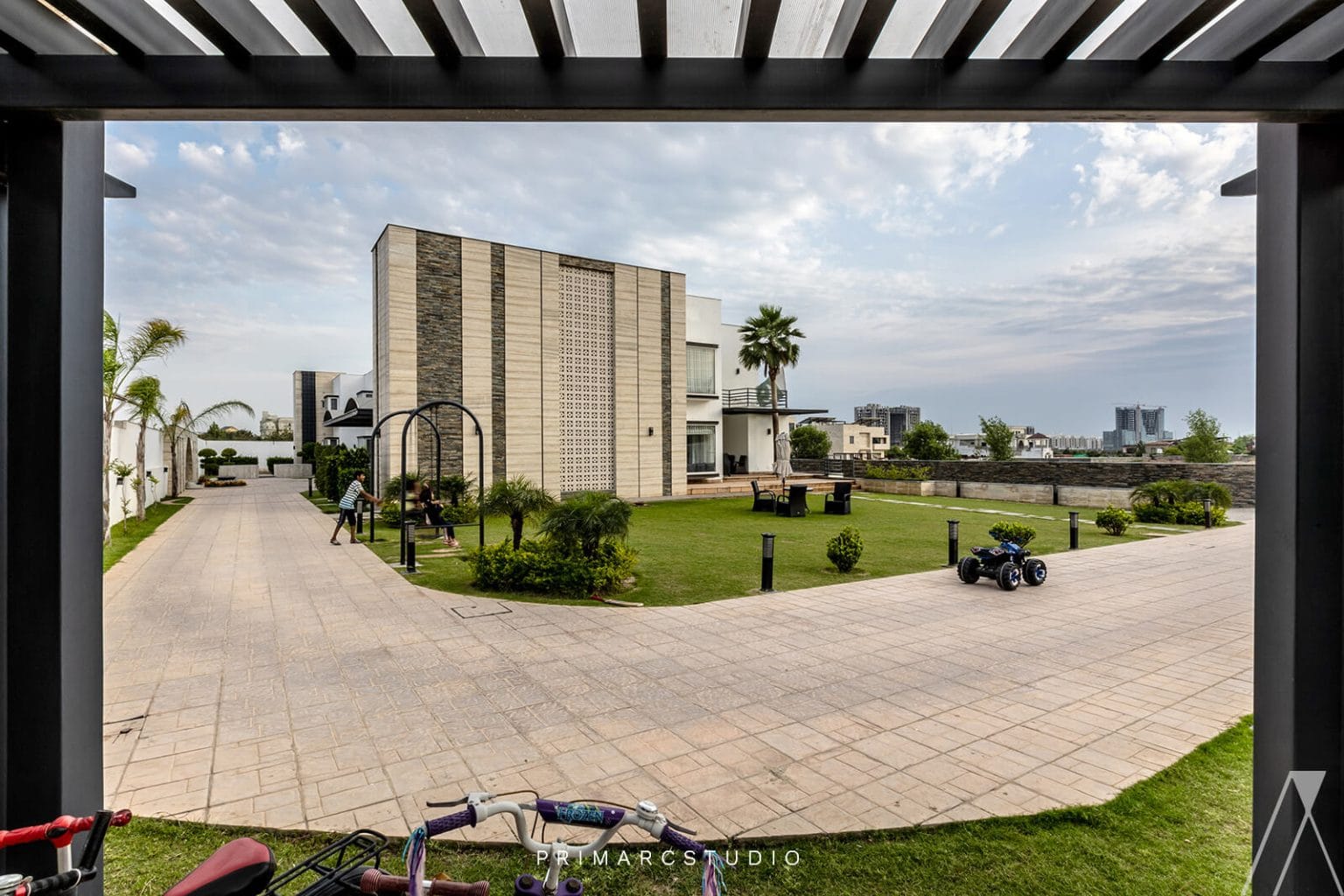 Modern Farmhouse Design in Pakistan | Tips by Primarc Studio