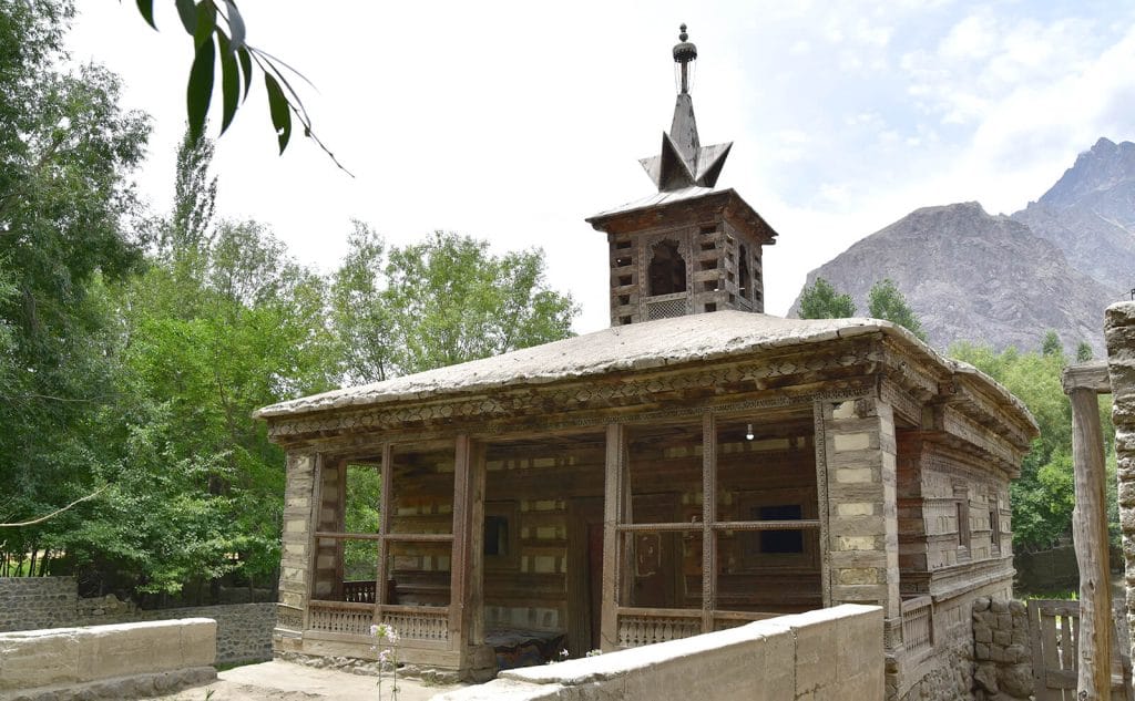 20 Must-Visit Mosques in Pakistan | Primarc Studio