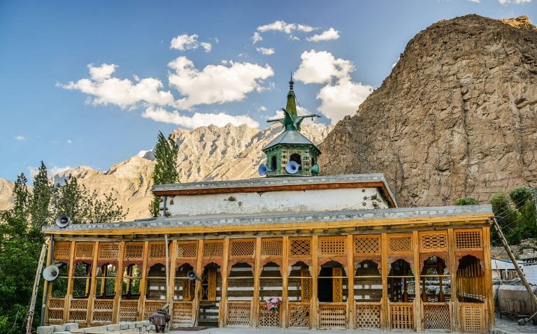20 Must-Visit Mosques in Pakistan | Primarc Studio